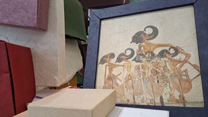 Cemara Paper Sulap Kertas Daur Ulang Jadi Karya Seni Bernilai Jual ... Cemara Paper Sulap Kertas Daur Ulang Jadi Karya Seni Bernilai Jual ...
