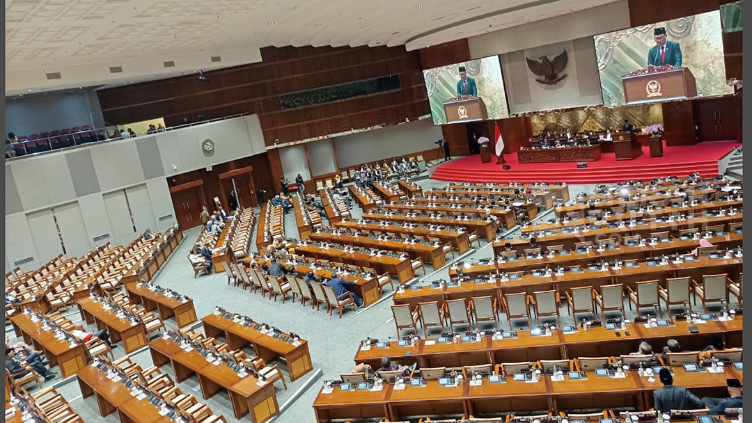 Rapat Paripurna Setujui 4 RUU Jadi Inisiatif DPR - MerahPutih