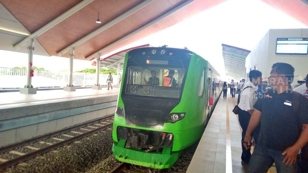 Kemenhub Perpanjang Rute Operasional KA Adi Soemarmo Sampai Madiun ... Kemenhub Perpanjang Rute Operasional KA Adi Soemarmo Sampai Madiun ...