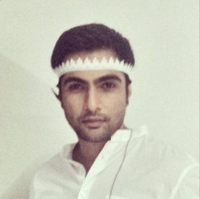 Intip Foto Selfie Bintang Bollywood Gautam Sharma - MerahPutih