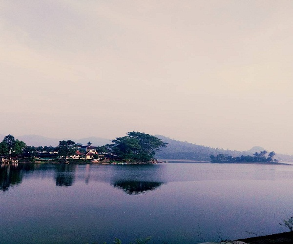 Situ Ciburuy Wisata Legendaris Jawa Barat - MerahPutih