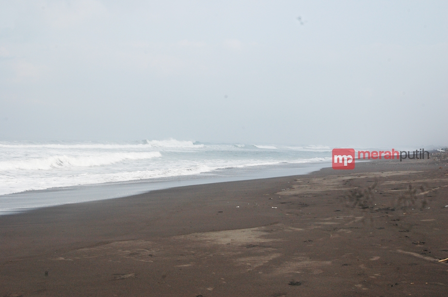 Pantai Pandansimo, Menawan di Perbatasan Bantul dan Kulonprogo - MerahPutih