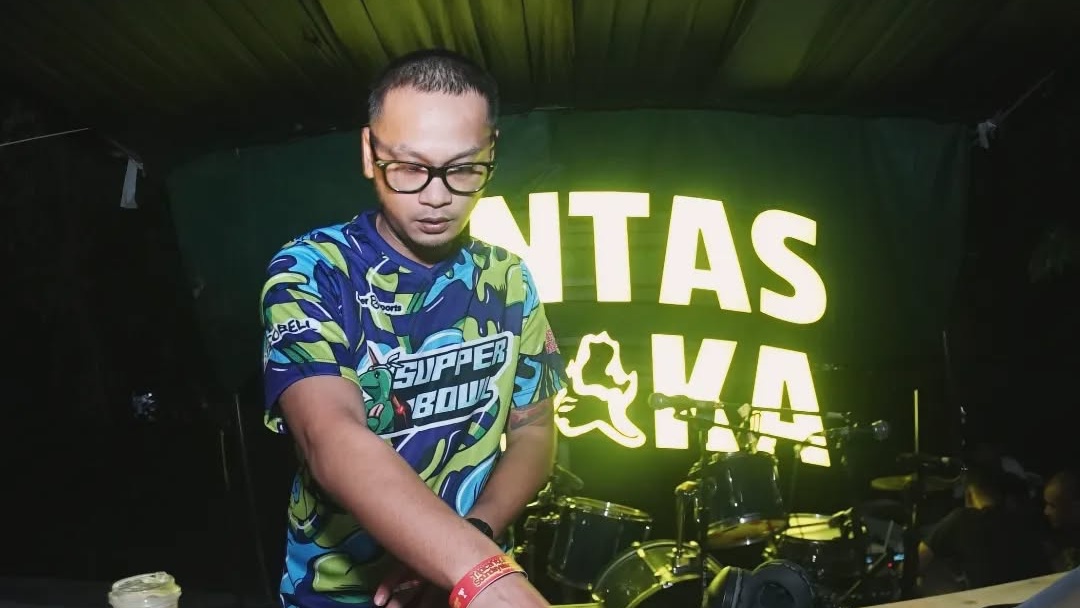 Yella Sky Sound Rayakan Satu Dekade Lewat EP 'The Global Steppers' - MerahPutih