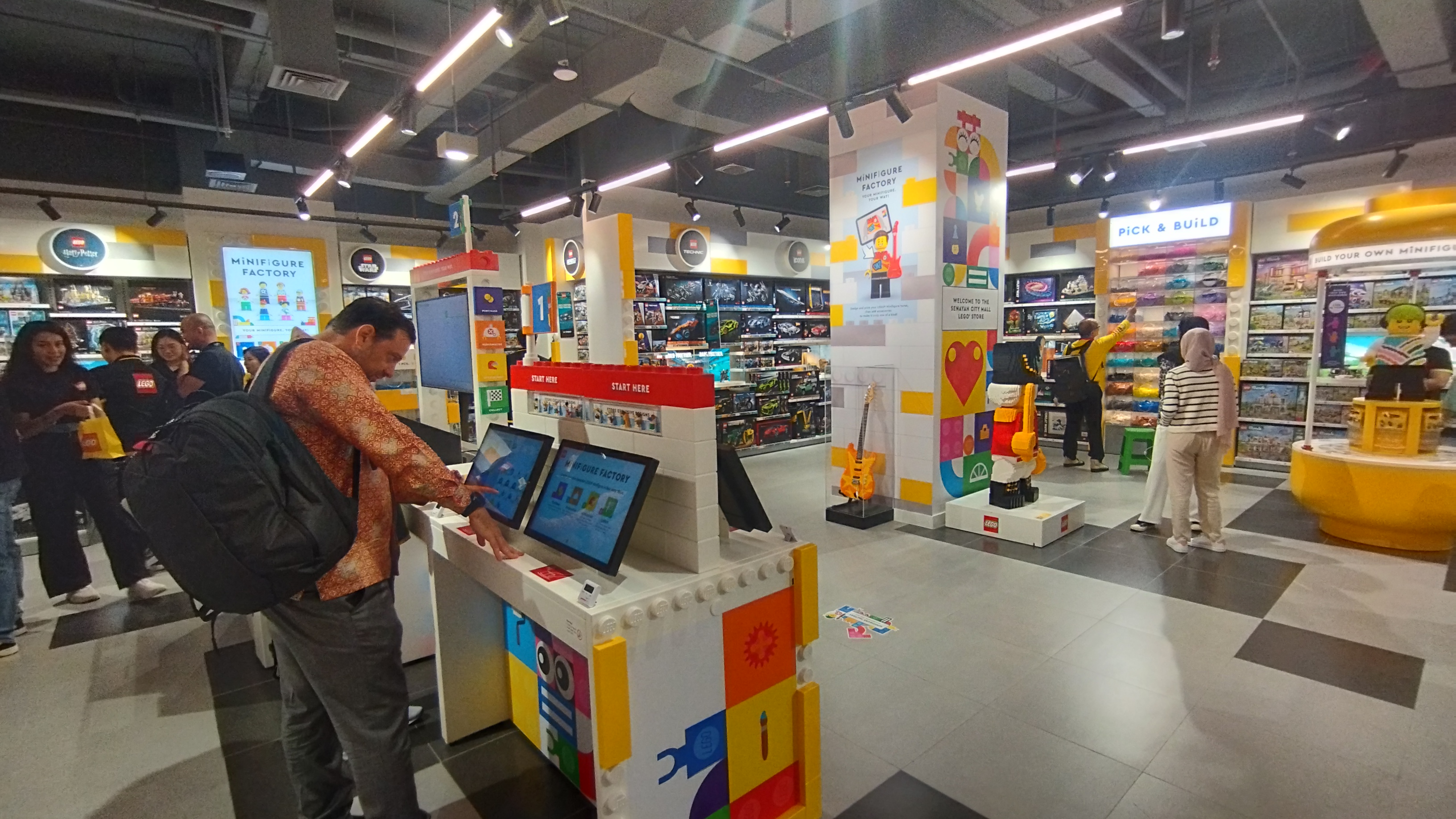 LEGO Resmikan Gerai Terbesar Se-Asia Tenggara di Indonesia - MerahPutih