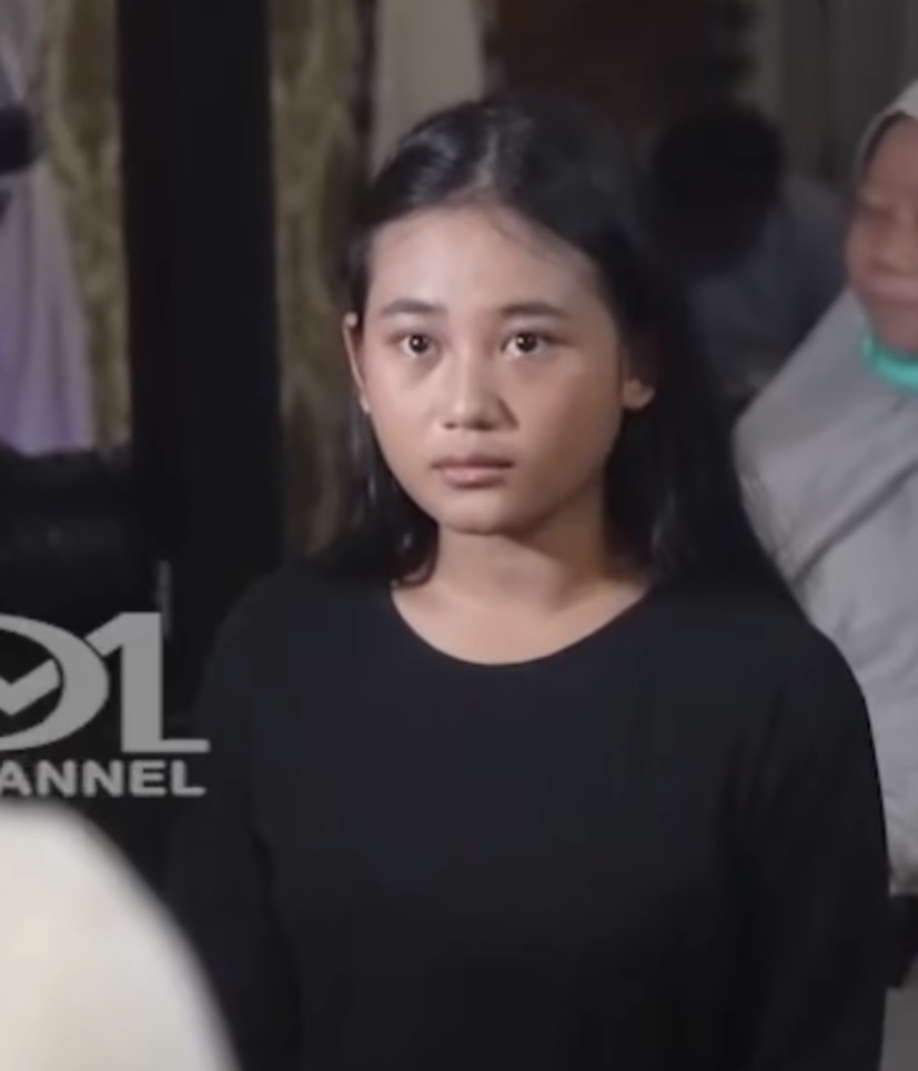 Sosok Aura Cinta, Remaja Bekasi yang Berani ‘Lawan’ Dedi Mulyadi soal ... Sosok Aura Cinta, Remaja Bekasi yang Berani ‘Lawan’ Dedi Mulyadi soal ...