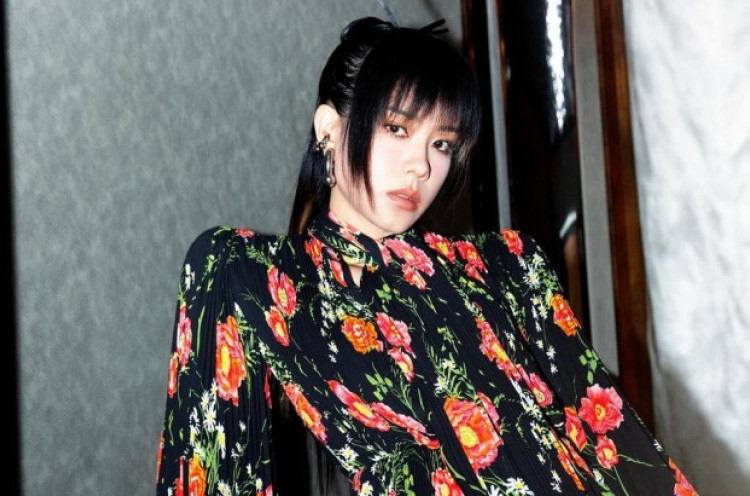 Akini Jing Lepas Debut Album 'VILLAIN' - MerahPutih