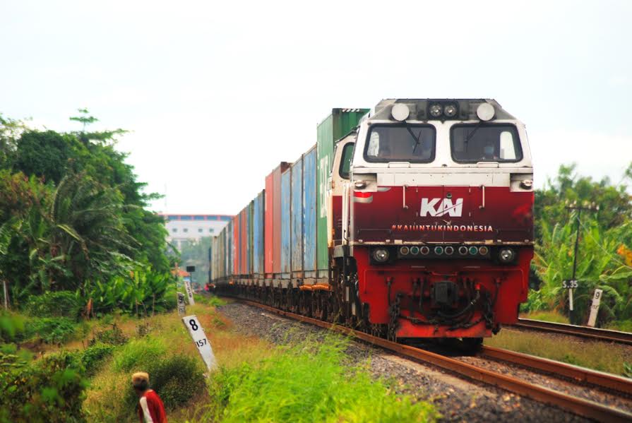KAI Daop 1 Angkut Lebih dari 1,8 Juta Ton Barang Hingga Juni 2024 ...