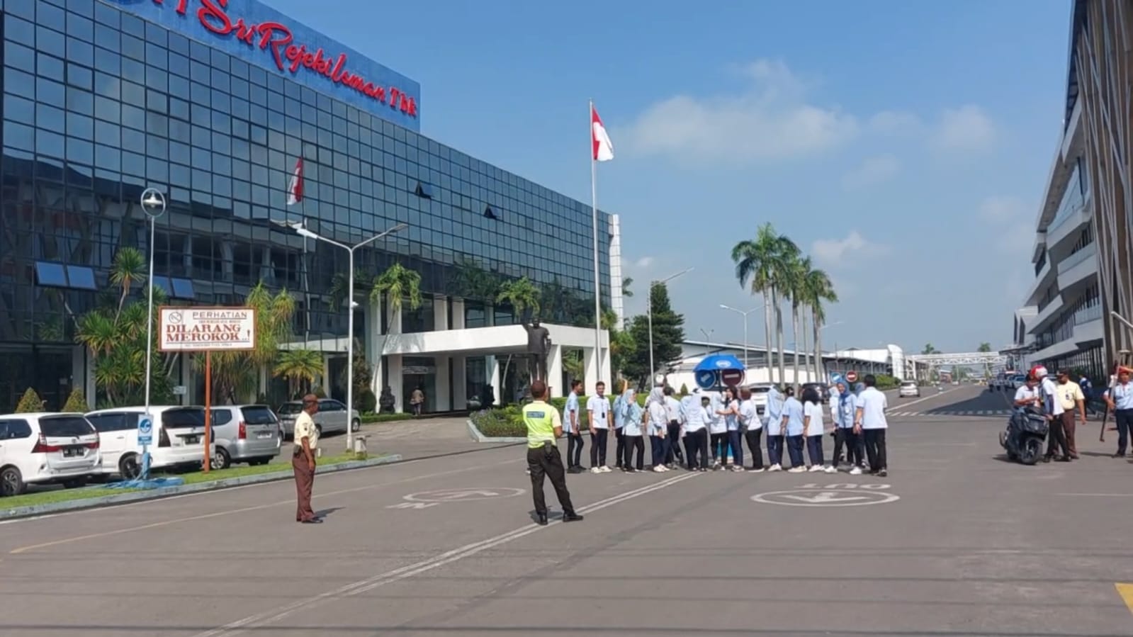 Sepanjang Januari-Februari, 10.665 Karyawan Jadi Korban PHK PT Sritex ... Sepanjang Januari-Februari, 10.665 Karyawan Jadi Korban PHK PT Sritex ...