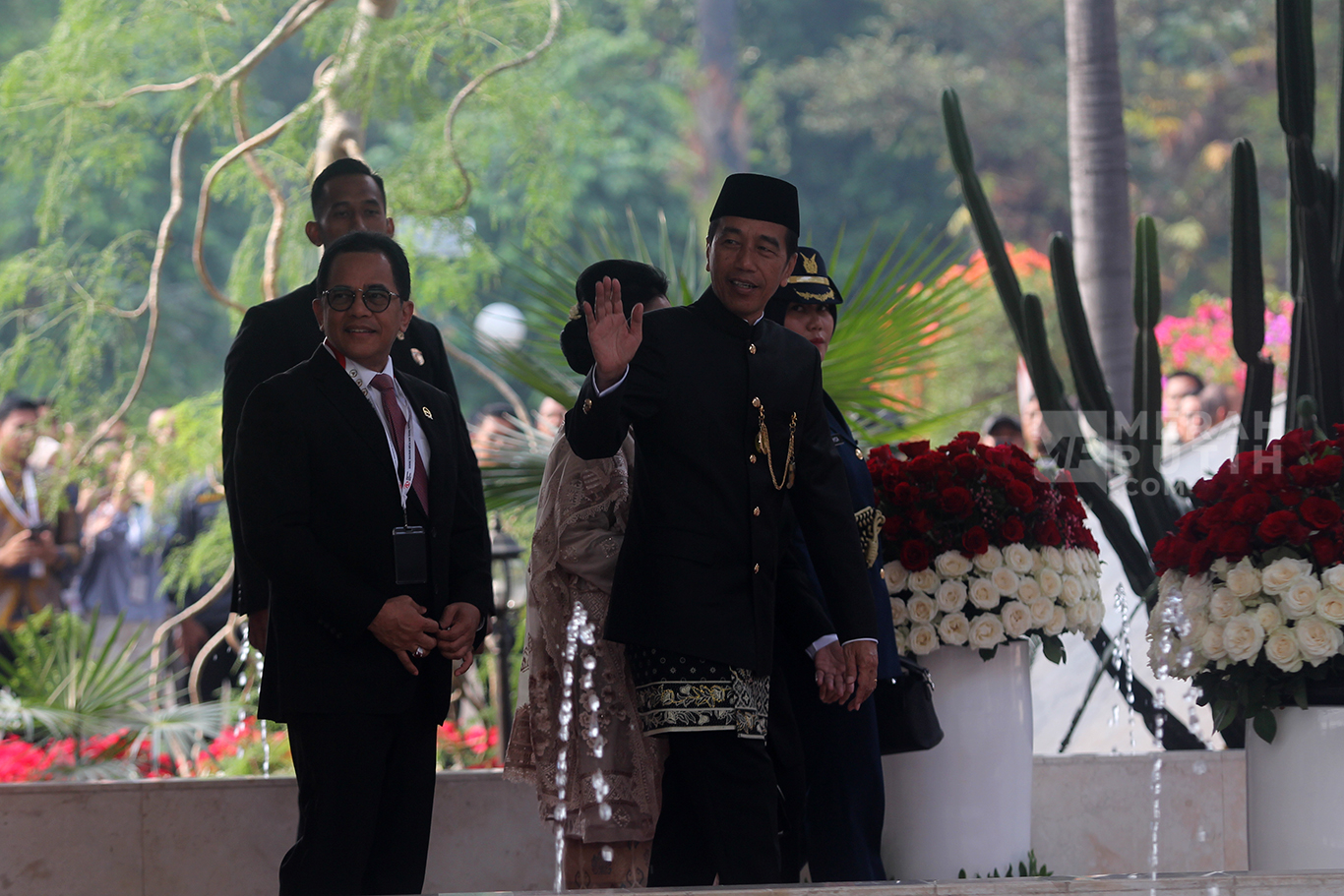 Presiden Joko Widodo Kenakan Baju Adat Betawi Hadiri Sidang Tahunan MPR - MerahPutih