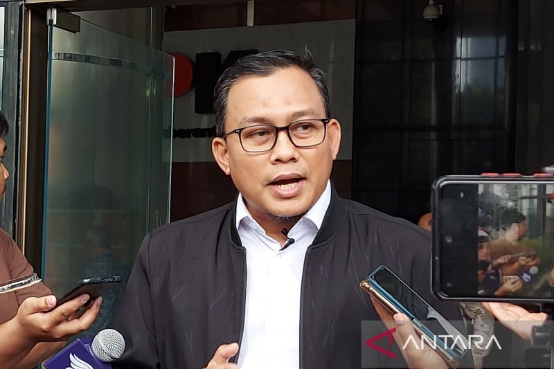 KPK Sita Mobil Land Cruiser dan 7 Tas Mewah Eks Pejabat Bea Cukai ... KPK Sita Mobil Land Cruiser dan 7 Tas Mewah Eks Pejabat Bea Cukai ...