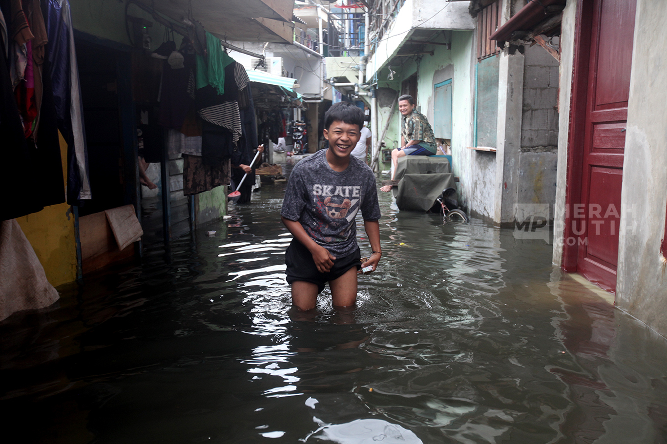 Banjir Setinggi 80 Cm Genangi Pemukiman Padat Penduduk Kapuk Jakarta ... Banjir Setinggi 80 Cm Genangi Pemukiman Padat Penduduk Kapuk Jakarta ...