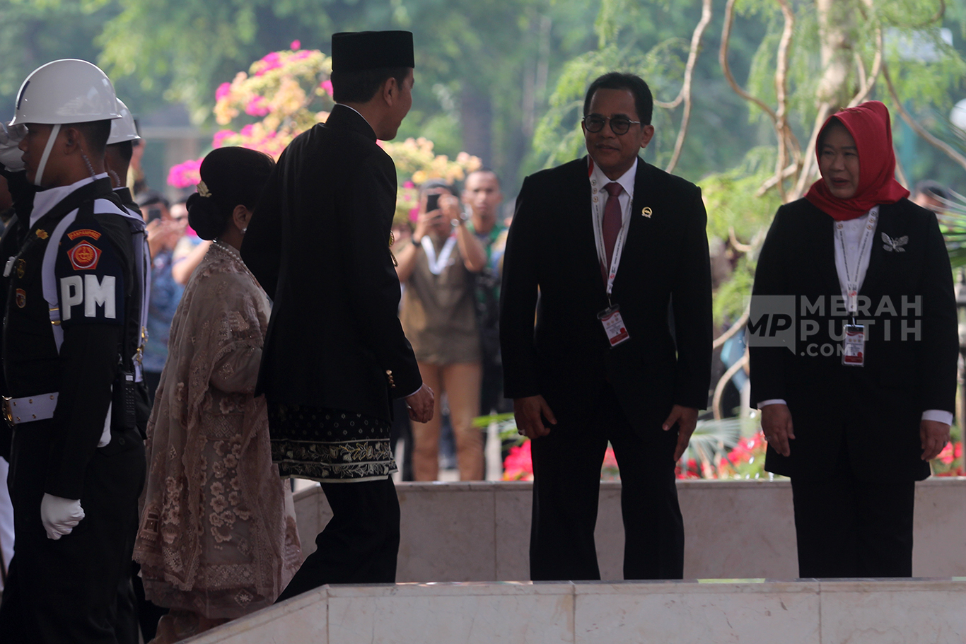 Presiden Joko Widodo Kenakan Baju Adat Betawi Hadiri Sidang Tahunan MPR - MerahPutih