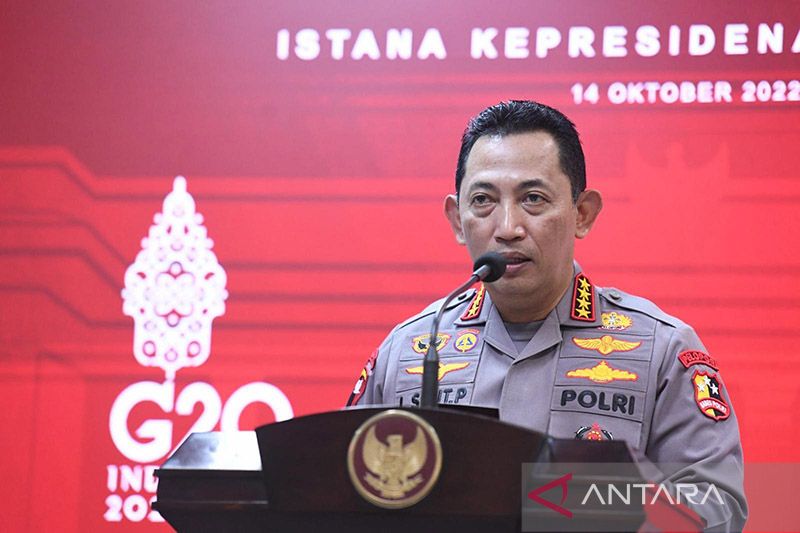 Kapolri Mutasi 55 Perwira Tinggi dan Menengah - MerahPutih Kapolri Mutasi 55 Perwira Tinggi dan Menengah - MerahPutih
