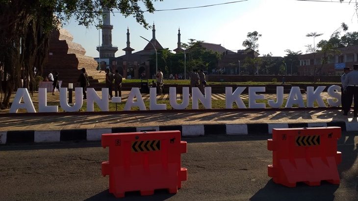 Alun-Alun Majalengka dan Cirebon Jadi Pusat Aktivitas Masyarakat ... Alun-Alun Majalengka dan Cirebon Jadi Pusat Aktivitas Masyarakat ...