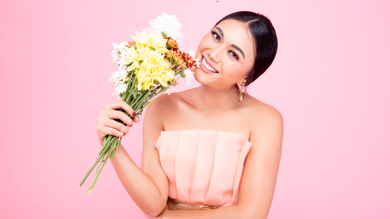 Rinda Raz Coba Jadi 'Pencuri Hati' - MerahPutih