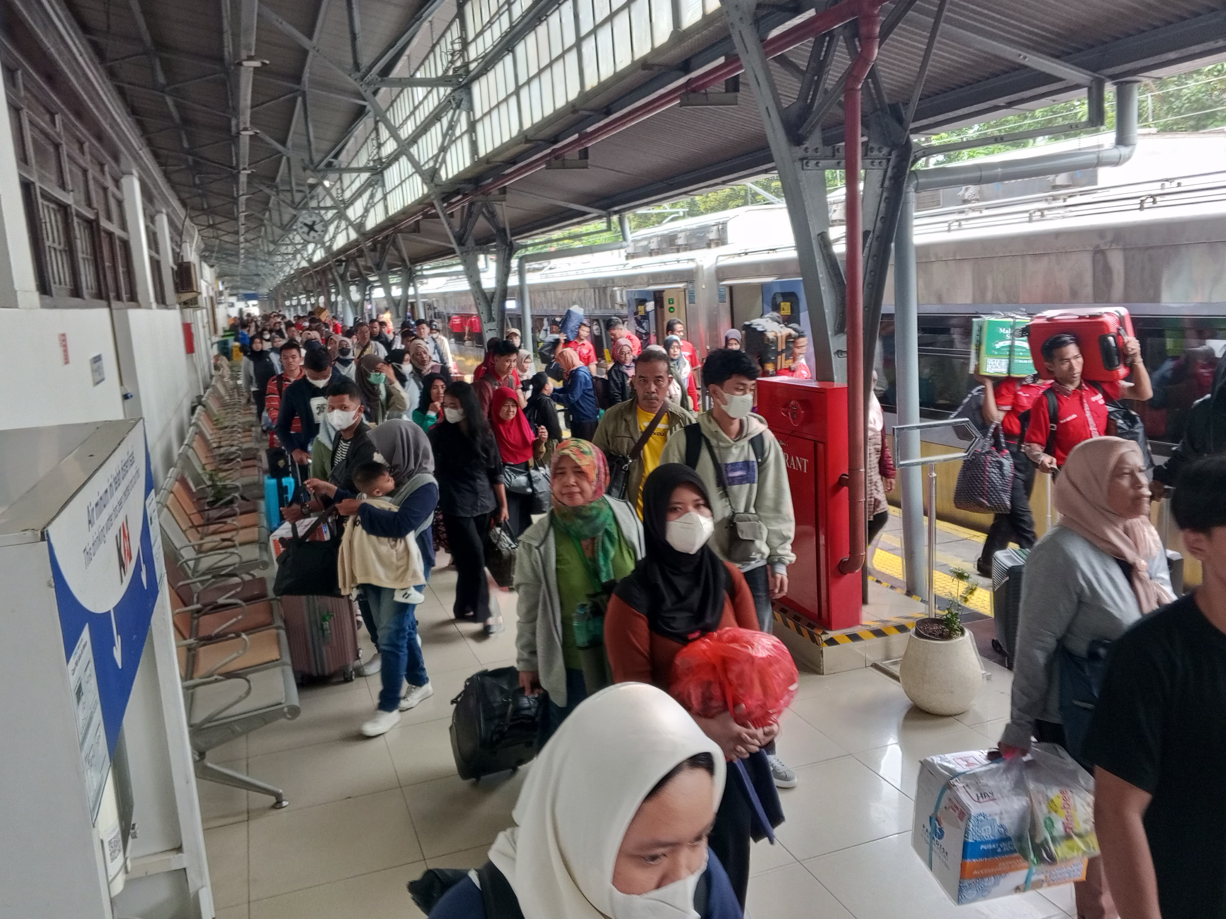 KAI Buka Pemesanan Tiket KA Tambahan, Kapasitas Meningkat 538.280 Tempat Duduk untuk Angkutan ...