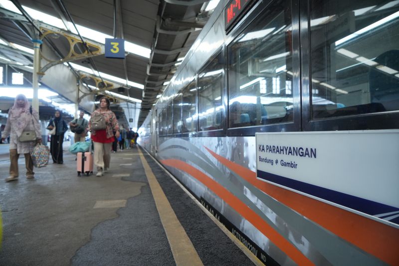 Daftar Lengkap Harga Terbaru Tiket KA Parahyangan Sesuai Jarak - MerahPutih